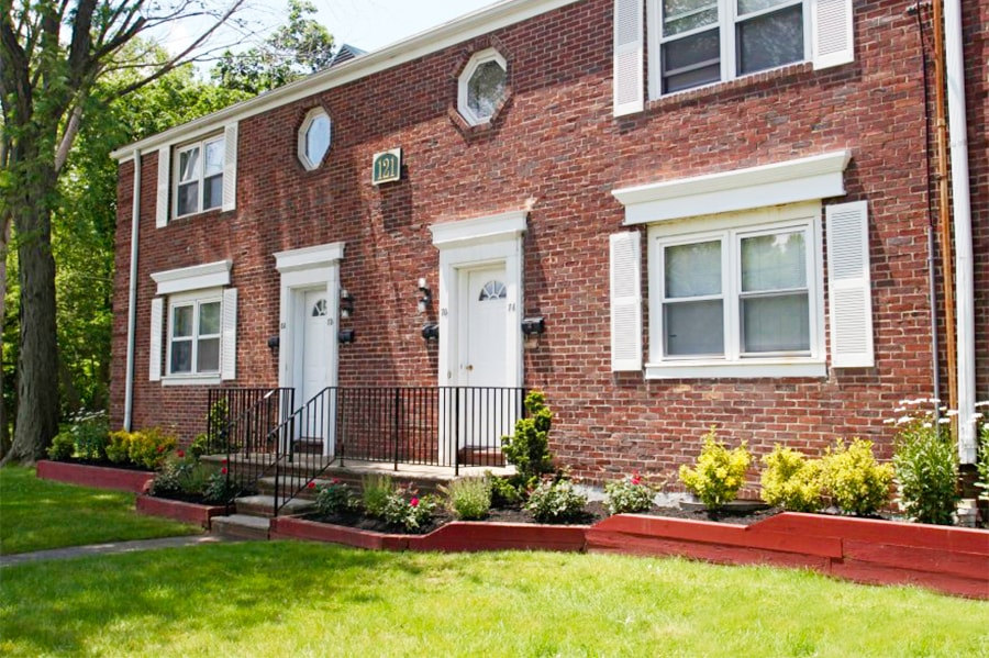 Brookside Gardens - Edgewood Properties